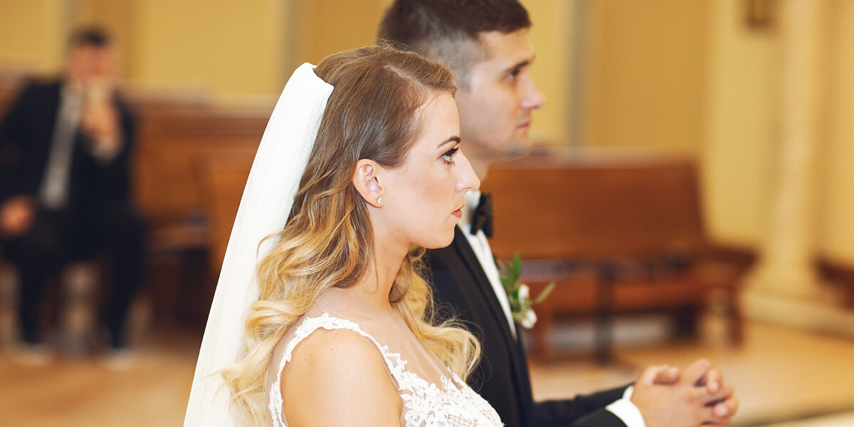 How to Choose a Ball Gown for a Wedding Ceremony - shreesuvarnam.com